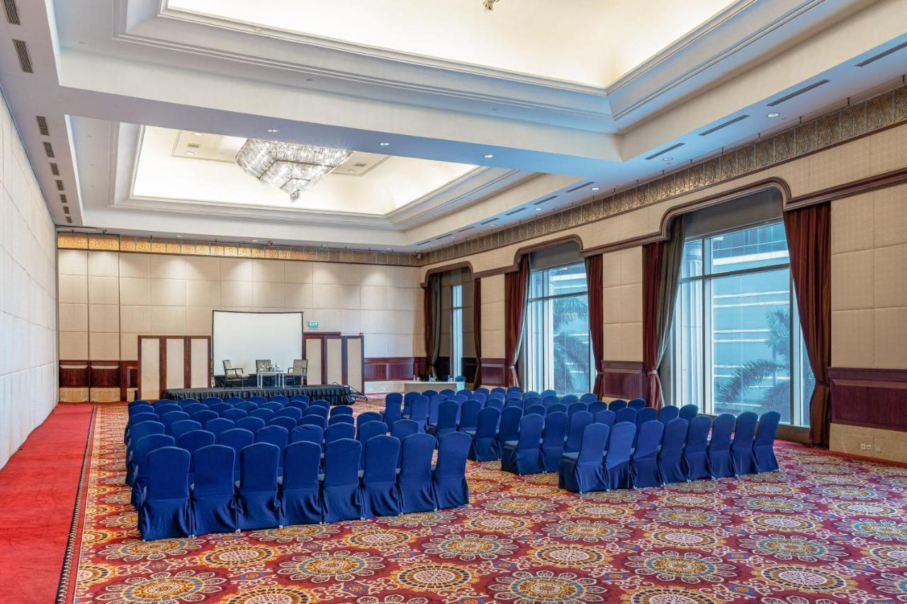 THE RITZ-CARLTON JAKARTA, MEGA KUNINGAN HOTEL